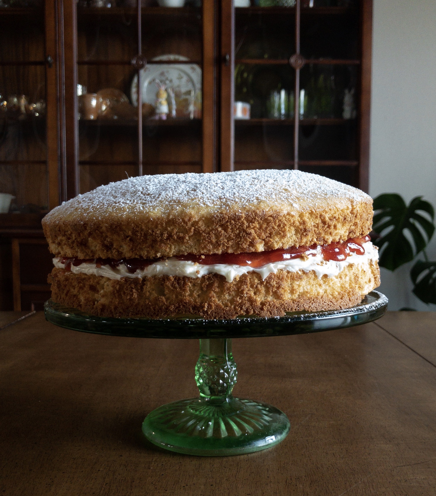 Cream Sponge Cake – History in the Kitchen